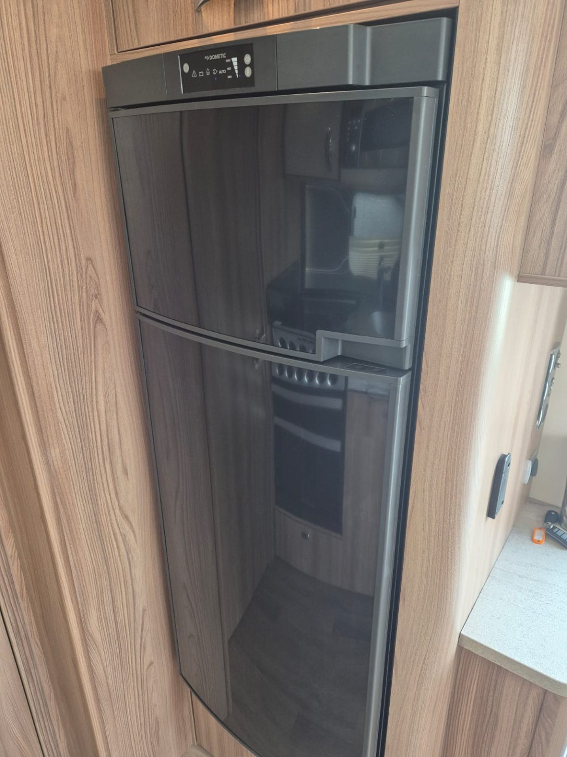 SALE AGREED ** 2018 Swift Conqueror 650 Twin Axle 4WD MOVER & BIKE RACK ...